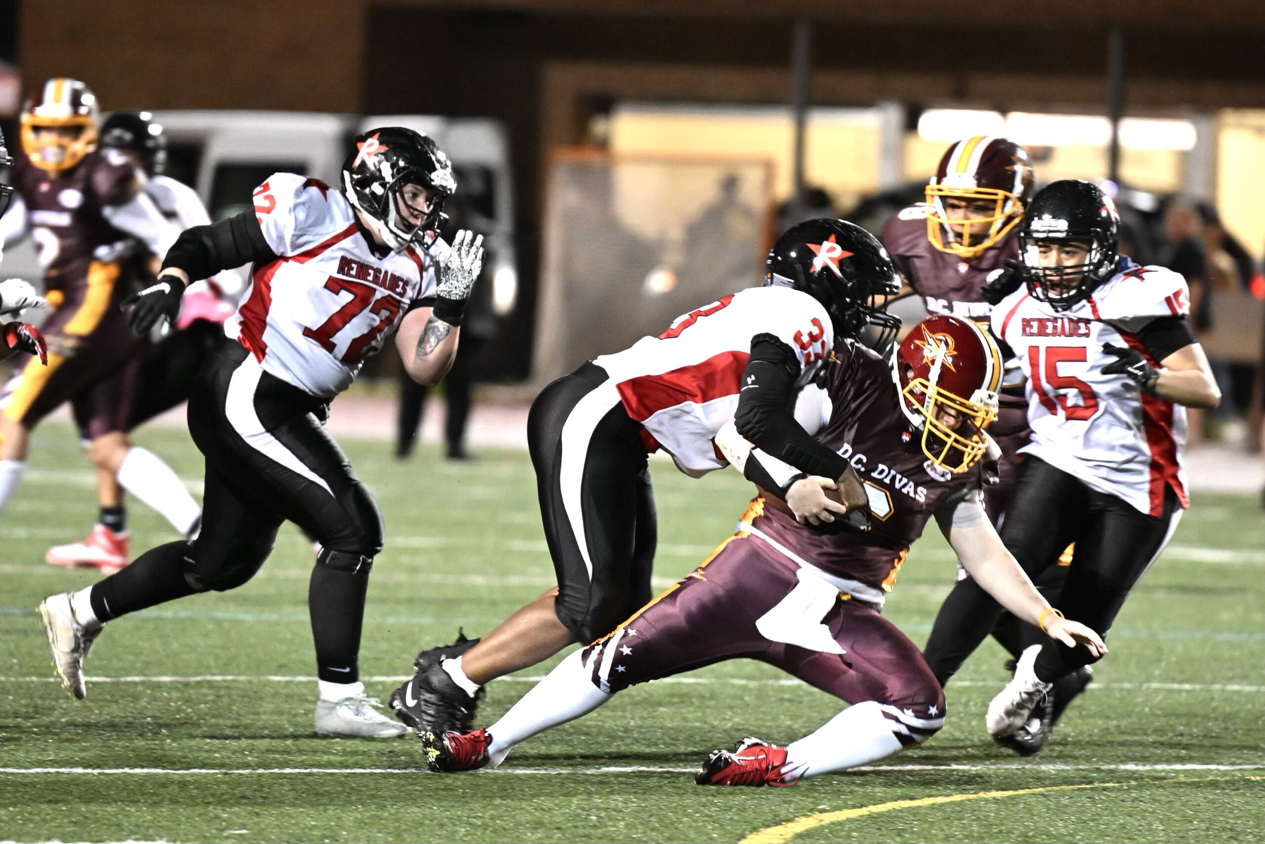 Women's Pro Football: Many Firsts as Renegades Sweep D.C. Divas